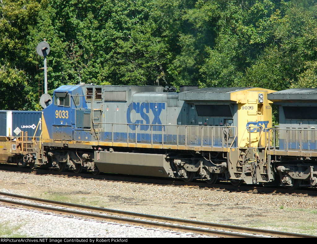CSX 9033 (C44-9W)